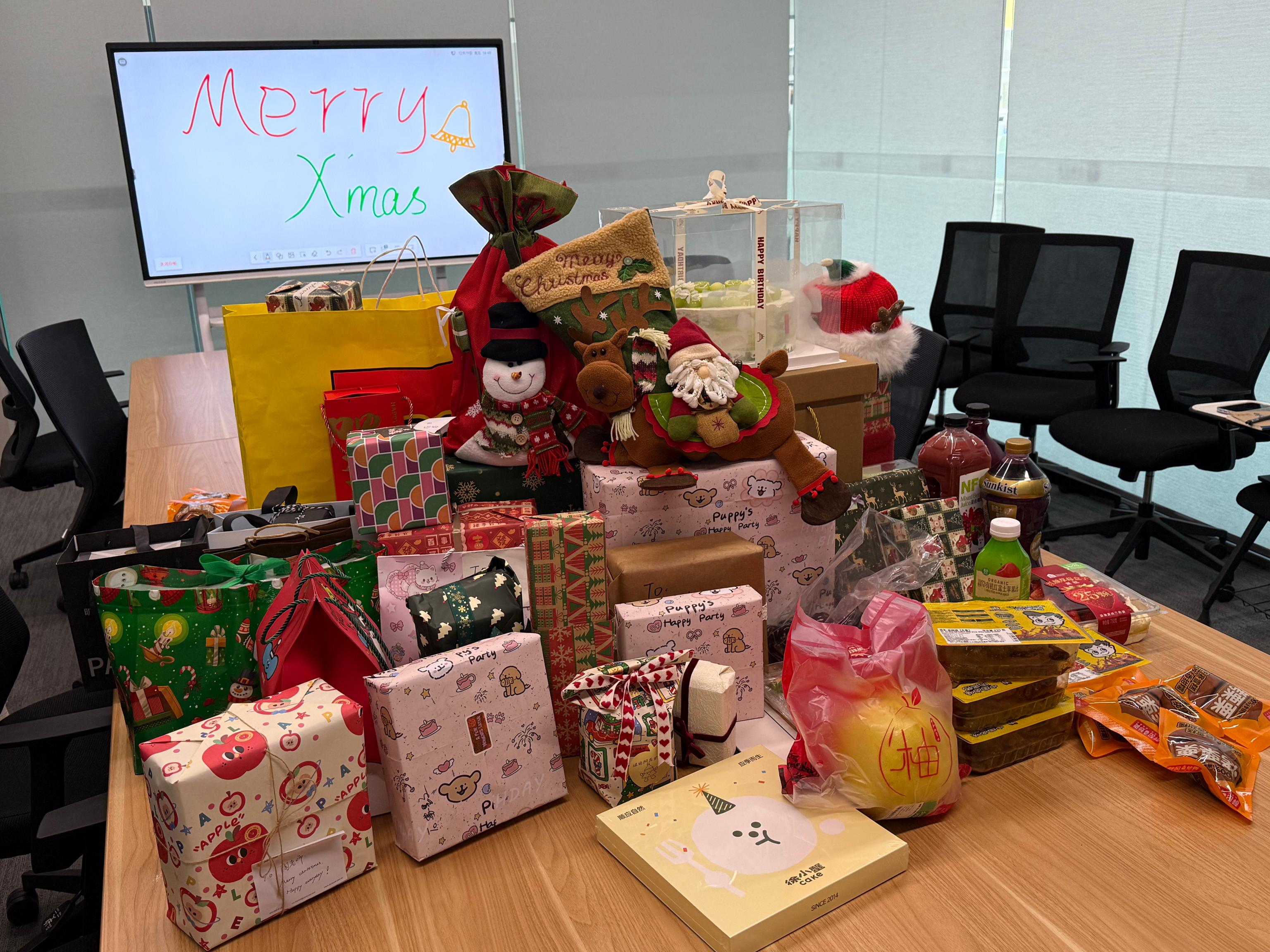 2025.12.19 Lab Christmas Party @ Westlake Yungu Campus. Merry Christmas ...